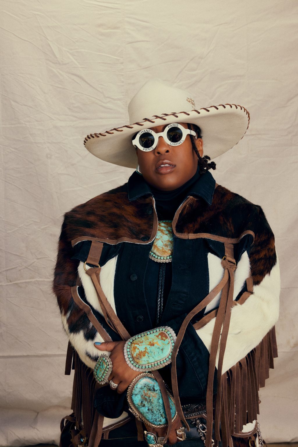 GRAMMY®-NOMINATED SINGER-SONGWRITER INK DROPS “HOEDOWN” | Big Loud